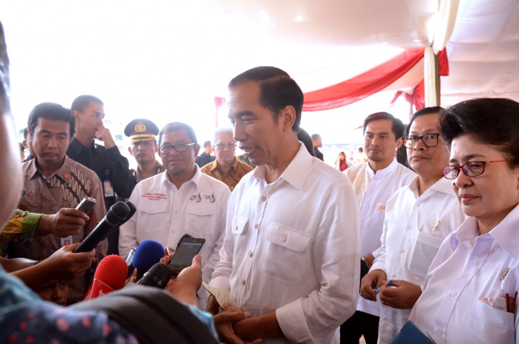 Sekretariat Kabinet Republik Indonesia | Bagikan PMT Ibu Hamil di ...