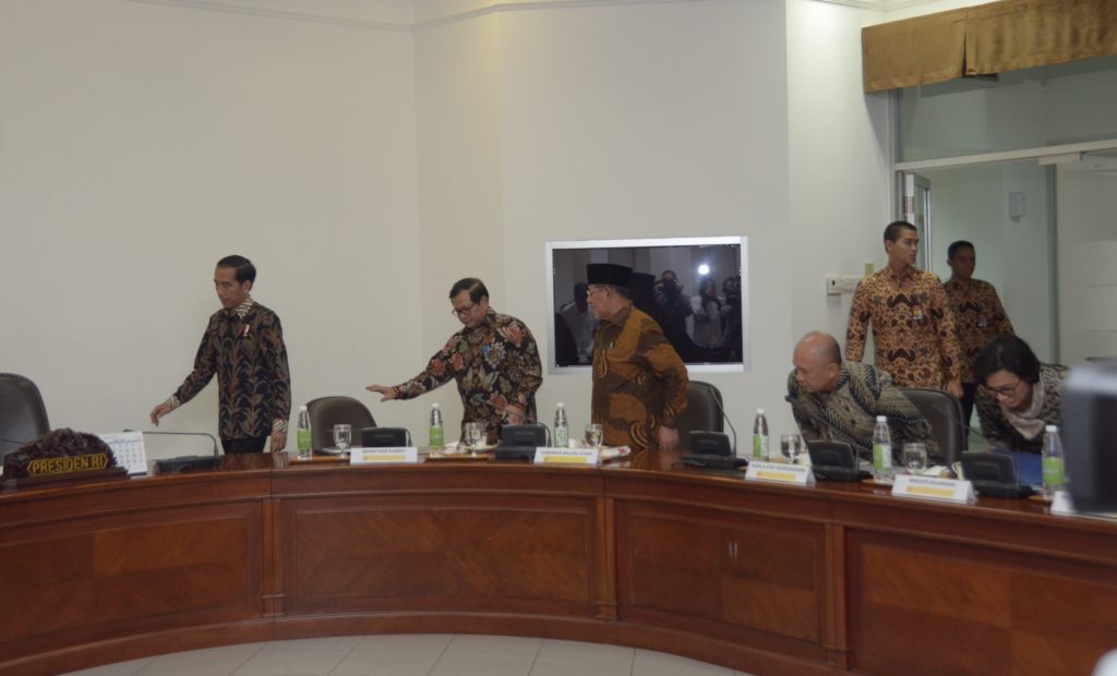 Sekretariat Kabinet Republik Indonesia | Pimpin Ratas Maluku Utara, Presiden Jokowi Tekankan ...