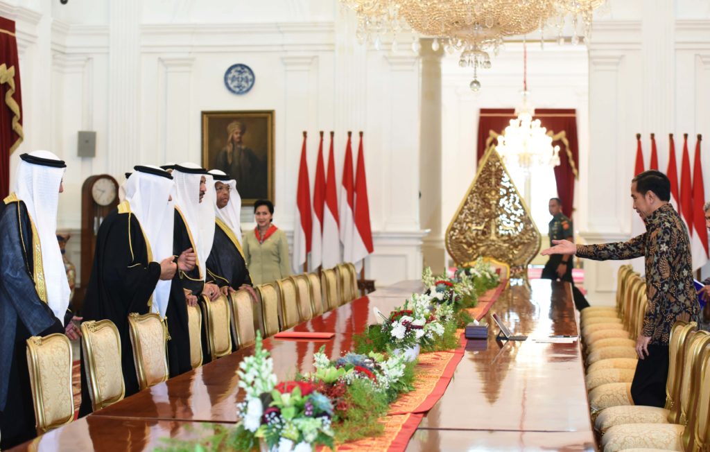 Sekretariat Kabinet Republik Indonesia | President Jokowi Meets Members ...