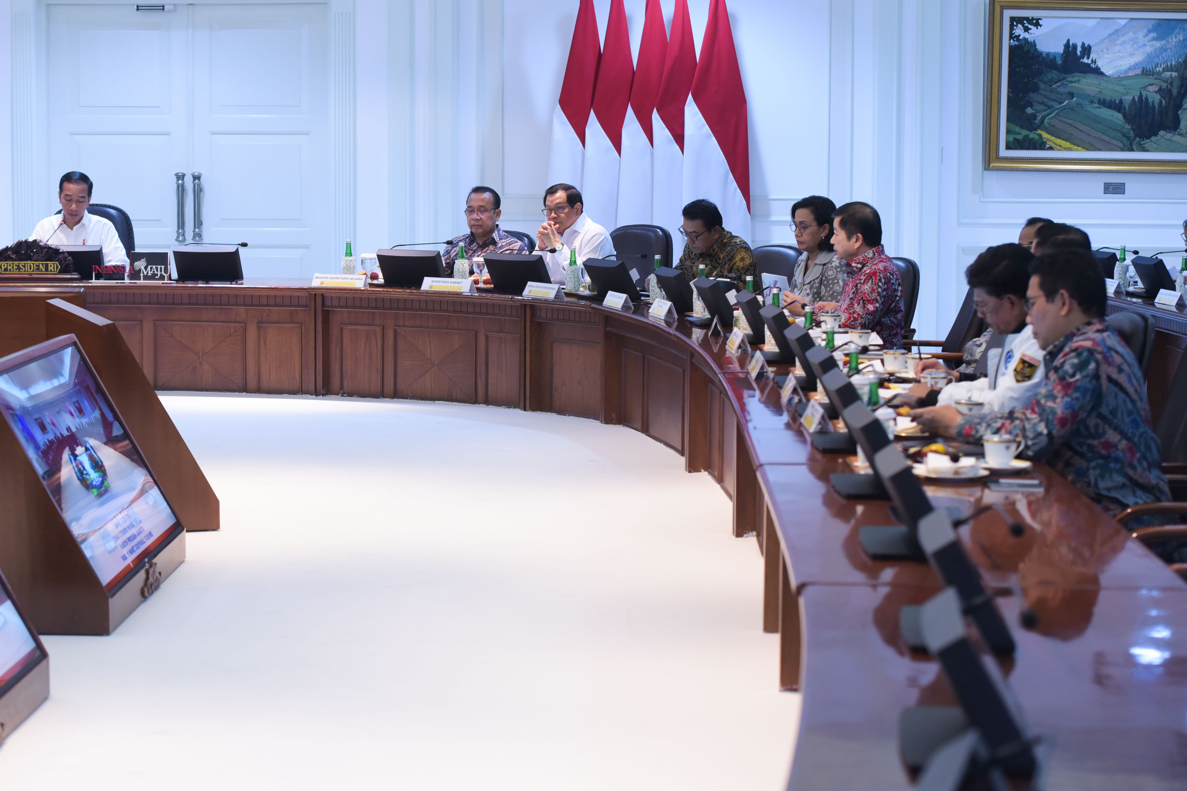 Sekretariat Kabinet Republik Indonesia Presiden Ingatkan Percepatan