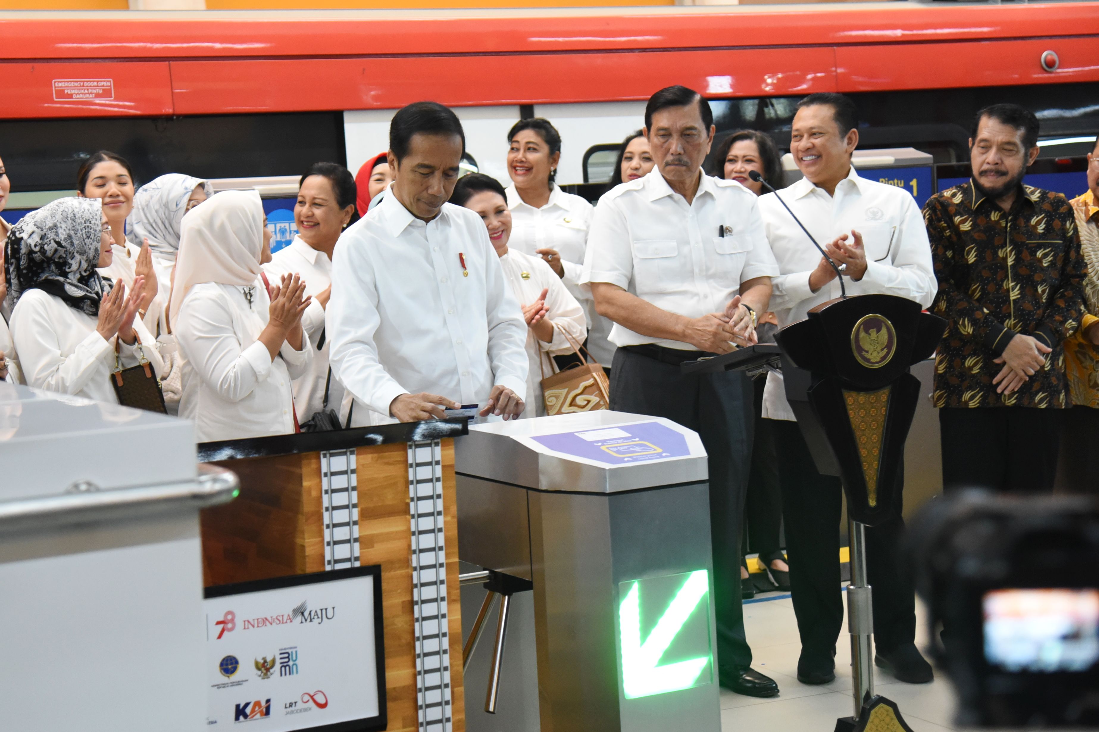 Sekretariat Kabinet Republik Indonesia | Presiden Jokowi Resmikan LRT ...