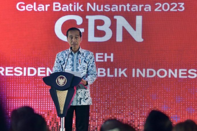 Sekretariat Kabinet Republik Indonesia | President Jokowi: Batik is Our ...