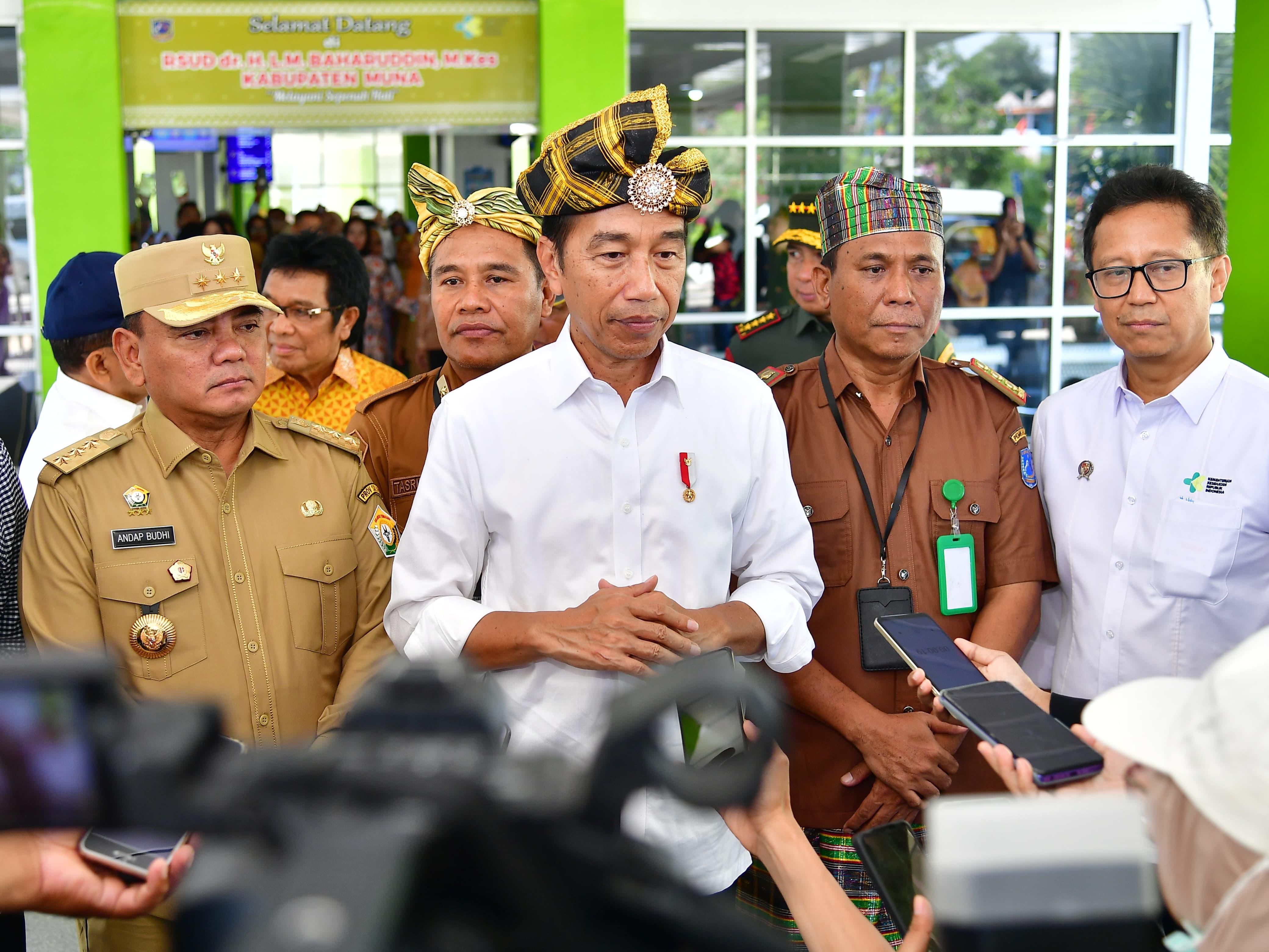 Sekretariat Kabinet Republik Indonesia | Peninjauan RSUD dr. H. L. M ...