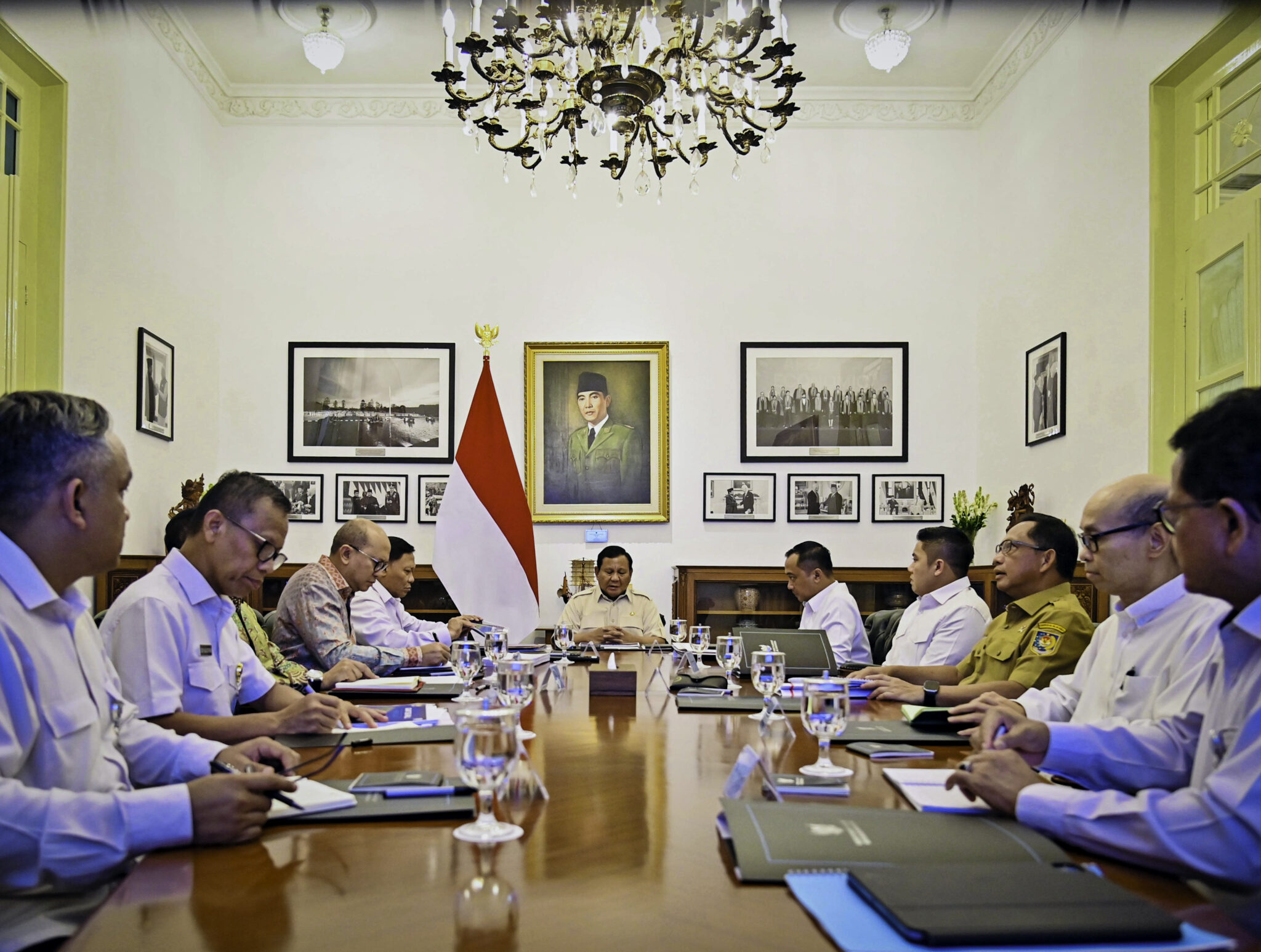 Sekretariat Kabinet Republik Indonesia | Presiden Prabowo Pimpin Rapat Terbatas Pembentukan ...