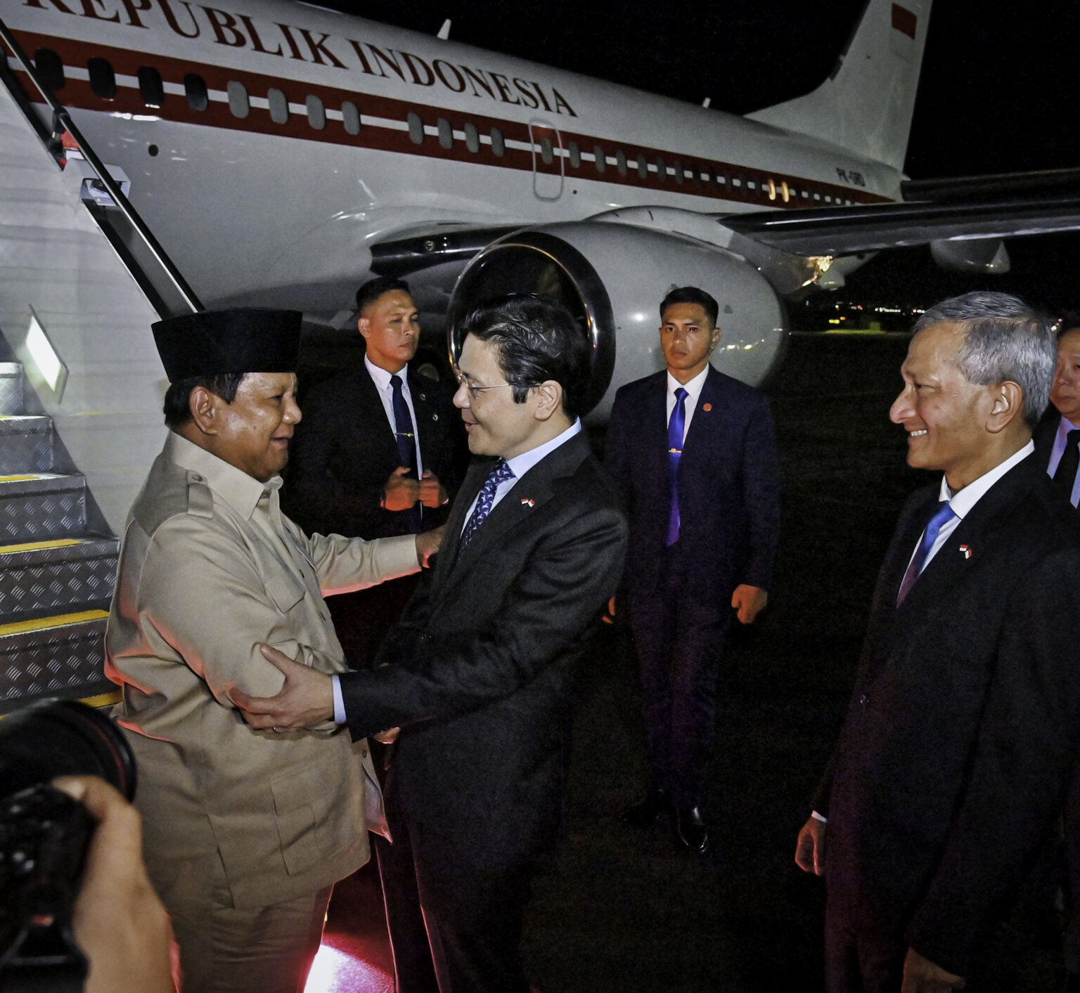 Sekretariat Kabinet Republik Indonesia | Tiba di Singapura, Presiden Prabowo Disambut Langsung ...